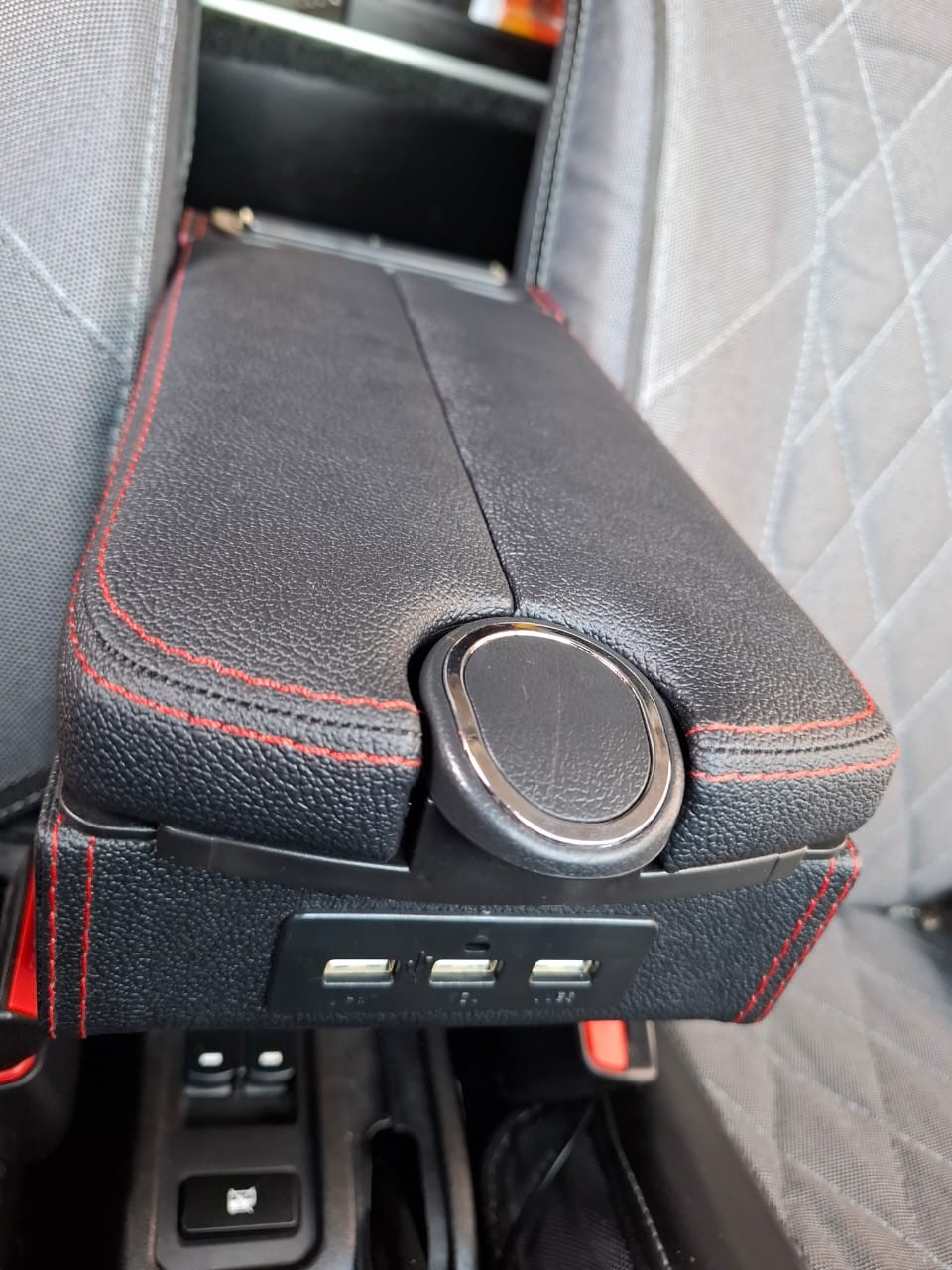 5 door Storage box Arm rest - JimnyworX SA