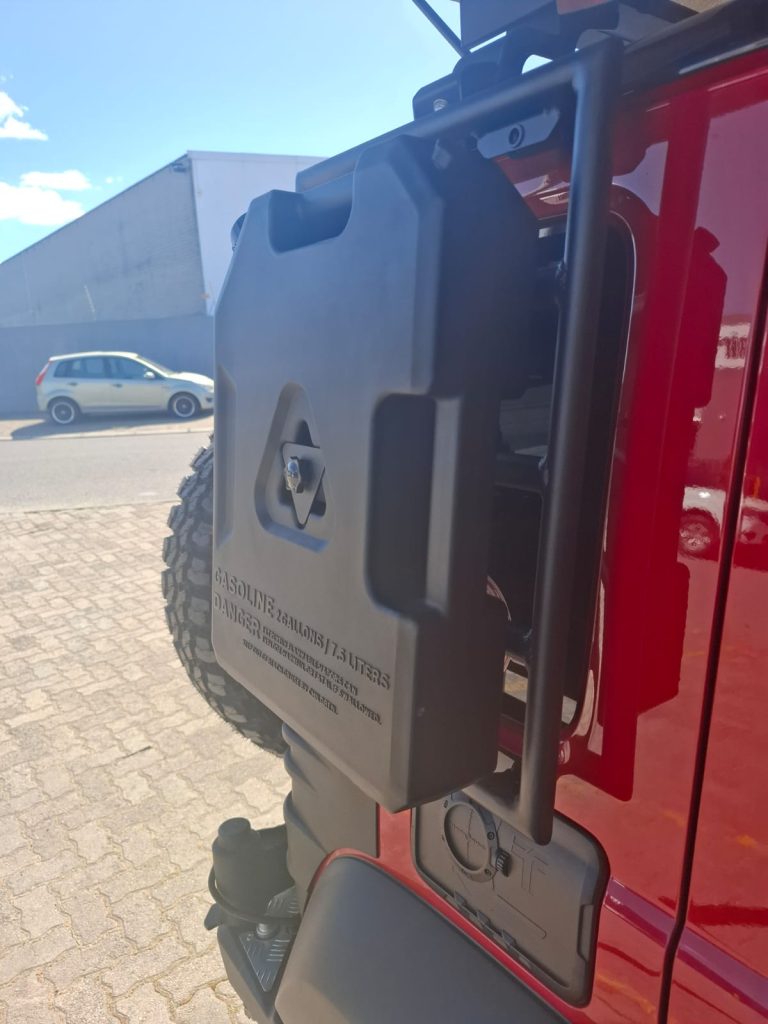 Jimny Ladder and Fuel Can Combo – 5 door - JimnyworX SA